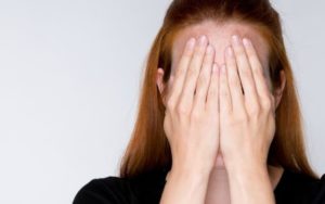 Tripofobia: o que é, causas, sintomas, teste, tem cura? | MS