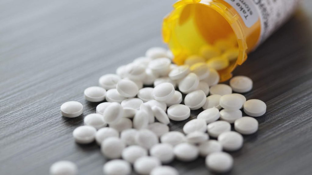 AIDS e HIV: entenda o tratamento antirretroviral e efeitos | MS
